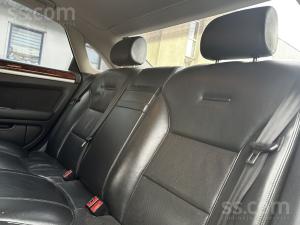 Grey Audi A8 2007 in Riga, with an engine capacity of 4.20 L and mileage of 417 thousand km for 6800 €, photo 18 on AUTOMOTO.COM.LV