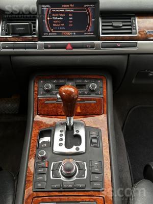 Grey Audi A8 2007 in Riga, with an engine capacity of 4.20 L and mileage of 417 thousand km for 6800 €, photo 20 on AUTOMOTO.COM.LV