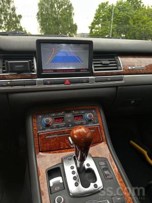 Grey Audi A8 2007 in Riga, with an engine capacity of 4.20 L and mileage of 417 thousand km for 6800 €, photo 21 on AUTOMOTO.COM.LV