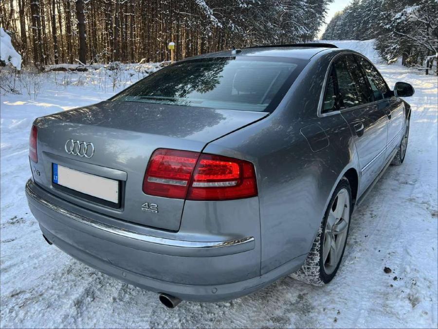 Pelēks Audi A8 2008 Viļņa, ar dzinēja tilpumu 4.20 L un nobraukumu 249 tūkst. km par 5690 €, foto 4 vietnē AUTOMOTO.COM.LV