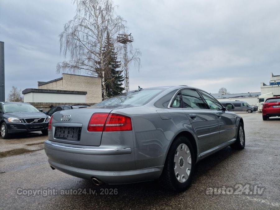 Pelēks Audi A8 2008 Tartu, ar dzinēja tilpumu 4.20 L un nobraukumu 354 tūkst. km par 8490 €, foto 9 vietnē AUTOMOTO.COM.LV