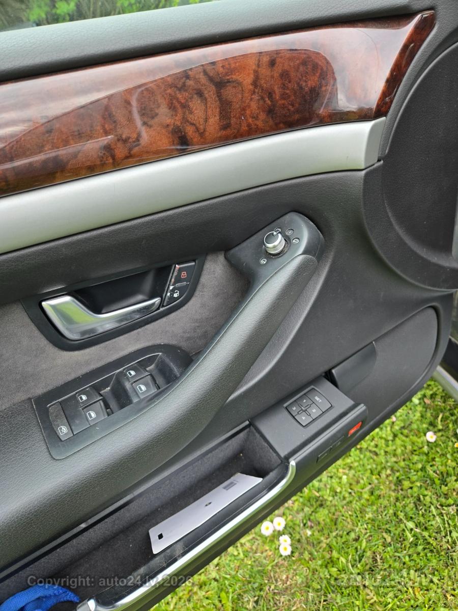 Pelēks Audi A8 2008 Tartu, ar dzinēja tilpumu 3.20 L un nobraukumu 253 tūkst. km par 7007 €, foto 14 vietnē AUTOMOTO.COM.LV