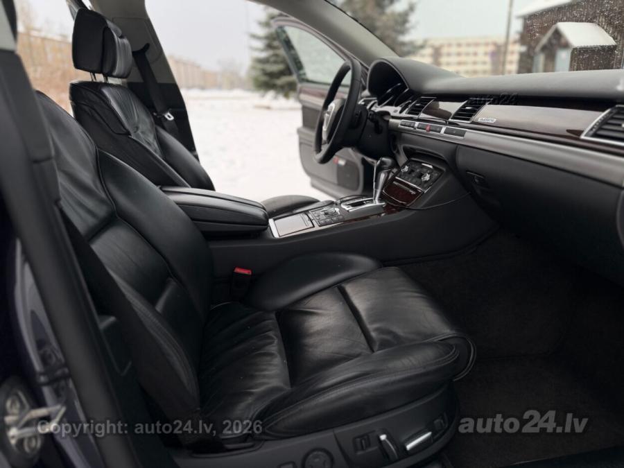 Grey Audi A8 2008 in Tallinn, with an engine capacity of 3.00 L and mileage of 417 thousand km for 7900 €, photo 8 on AUTOMOTO.COM.LV
