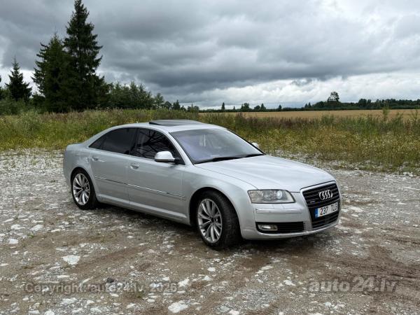 Pelēks Audi A8 2008 Mustvē, ar dzinēja tilpumu 4.20 L un nobraukumu 370 tūkst. km par 4499 €, foto 2 vietnē AUTOMOTO.COM.LV