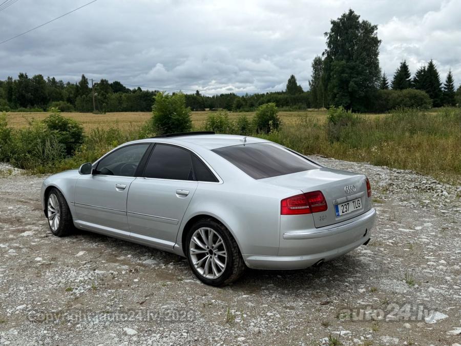 Pelēks Audi A8 2008 Mustvē, ar dzinēja tilpumu 4.20 L un nobraukumu 370 tūkst. km par 4499 €, foto 5 vietnē AUTOMOTO.COM.LV