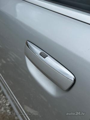 Pelēks Audi A8 2008 Mustvē, ar dzinēja tilpumu 4.20 L un nobraukumu 370 tūkst. km par 4499 €, foto 13 vietnē AUTOMOTO.COM.LV