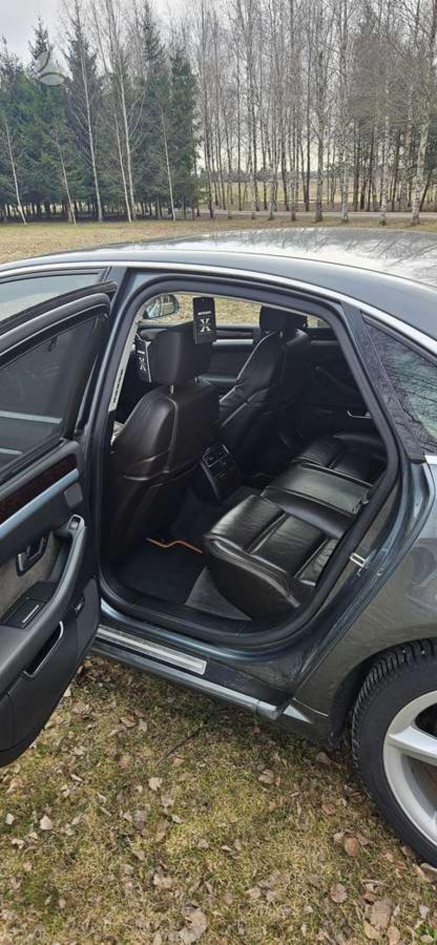 Grey Audi A8 2008 in Kelme, with an engine capacity of 2.97 L and mileage of 330 thousand km for 4999 €, photo 5 on AUTOMOTO.COM.LV