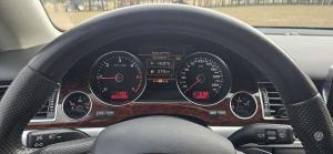 Grey Audi A8 2008 in Kelme, with an engine capacity of 2.97 L and mileage of 330 thousand km for 4999 €, photo 9 on AUTOMOTO.COM.LV