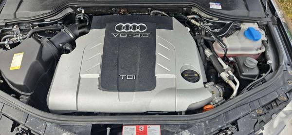 Grey Audi A8 2008 in Kelme, with an engine capacity of 2.97 L and mileage of 330 thousand km for 4999 €, photo 9 on AUTOMOTO.COM.LV