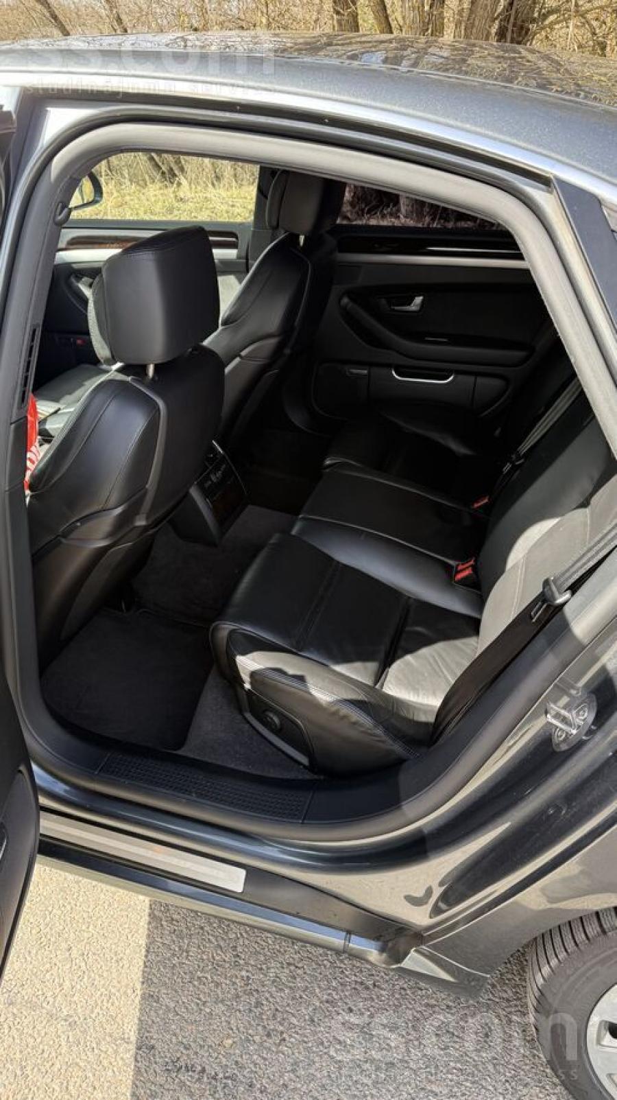 Pelēks Audi A8 2009 Rīga, ar dzinēja tilpumu 3.00 L un nobraukumu 370 tūkst. km par 6500 €, foto 7 vietnē AUTOMOTO.COM.LV