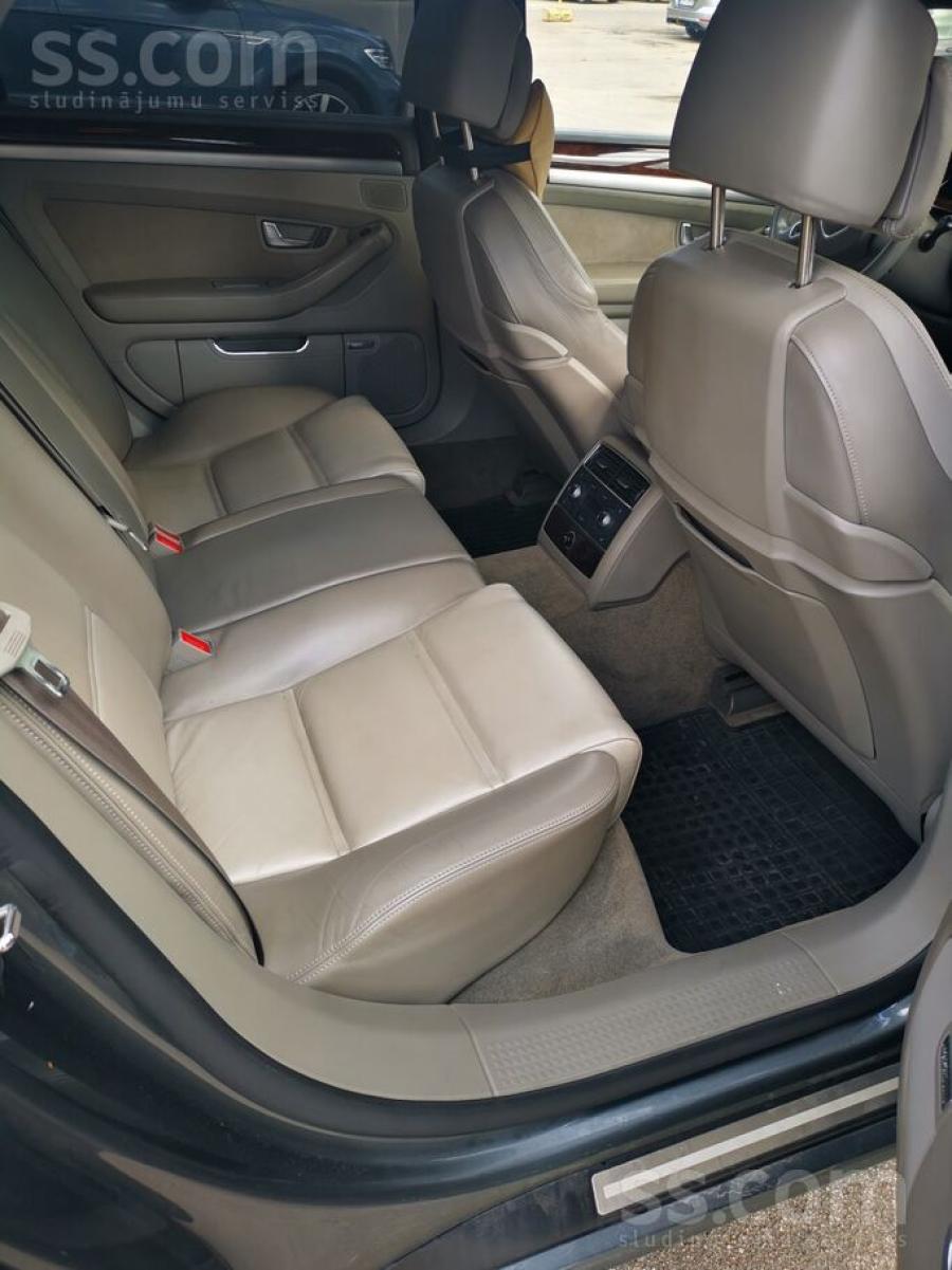 Pelēks Audi A8 2009 Rīga, ar dzinēja tilpumu 4.20 L un nobraukumu 196 tūkst. km par 7000 €, foto 10 vietnē AUTOMOTO.COM.LV