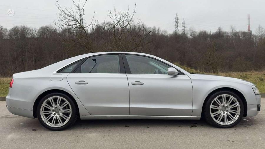 Pelēks Audi A8 2010 Viļņa, ar dzinēja tilpumu 2.97 L un nobraukumu 319 tūkst. km par 9830 €, foto 7 vietnē AUTOMOTO.COM.LV