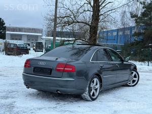 Grey Audi A8 2010 in Riga, with an engine capacity of 3.00 L and mileage of 0 thousand km for 8750 €, photo 2 on AUTOMOTO.COM.LV