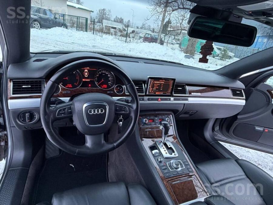Grey Audi A8 2010 in Riga, with an engine capacity of 3.00 L and mileage of 0 thousand km for 8750 €, photo 24 on AUTOMOTO.COM.LV
