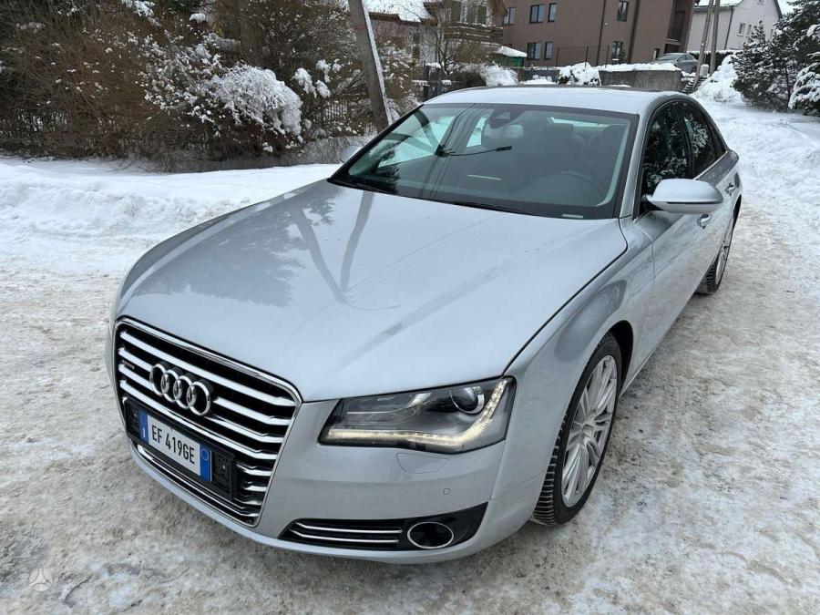 Grey Audi A8 2010 in Vilnius, with an engine capacity of 2.97 L and mileage of 319 thousand km for 10490 €, photo 2 on AUTOMOTO.COM.LV
