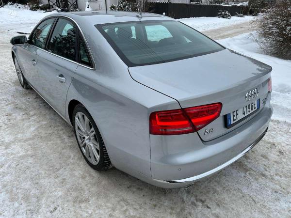 Pelēks Audi A8 2010 Viļņa, ar dzinēja tilpumu 2.97 L un nobraukumu 319 tūkst. km par 10490 €, foto 3 vietnē AUTOMOTO.COM.LV