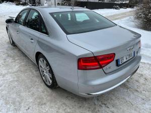 Grey Audi A8 2010 in Vilnius, with an engine capacity of 2.97 L and mileage of 319 thousand km for 10490 €, photo 3 on AUTOMOTO.COM.LV