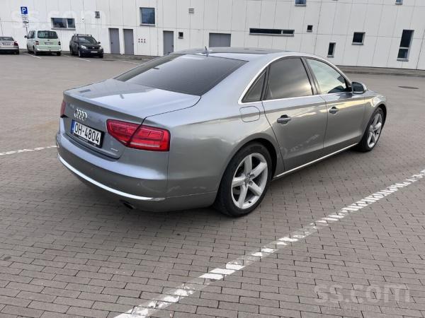 Grey Audi A8 2010 in Rezekne, with an engine capacity of 3.00 L and mileage of 262 thousand km for 11500 €, photo 4 on AUTOMOTO.COM.LV