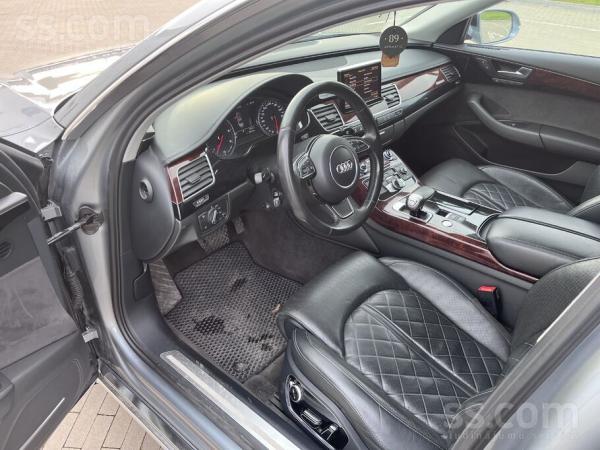 Grey Audi A8 2010 in Rezekne, with an engine capacity of 3.00 L and mileage of 262 thousand km for 11500 €, photo 6 on AUTOMOTO.COM.LV