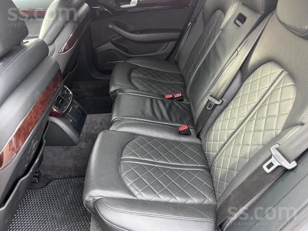 Grey Audi A8 2010 in Rezekne, with an engine capacity of 3.00 L and mileage of 262 thousand km for 11500 €, photo 10 on AUTOMOTO.COM.LV