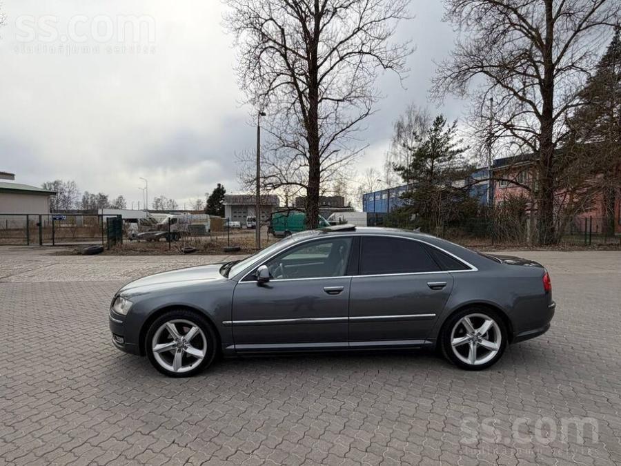 Grey Audi A8 2010 in Riga, with an engine capacity of 3.00 L and mileage of 0 thousand km for 6990 €, photo 7 on AUTOMOTO.COM.LV