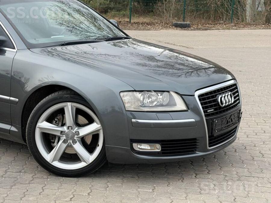 Grey Audi A8 2010 in Riga, with an engine capacity of 3.00 L and mileage of 0 thousand km for 6990 €, photo 8 on AUTOMOTO.COM.LV