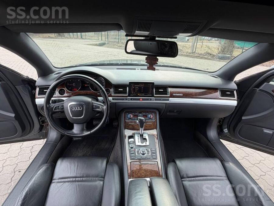 Grey Audi A8 2010 in Riga, with an engine capacity of 3.00 L and mileage of 0 thousand km for 6990 €, photo 15 on AUTOMOTO.COM.LV