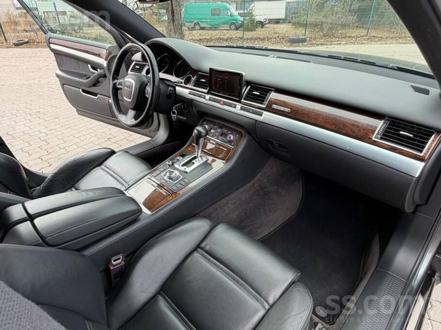 Grey Audi A8 2010 in Riga, with an engine capacity of 3.00 L and mileage of 0 thousand km for 6990 €, photo 27 on AUTOMOTO.COM.LV