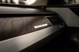 Pelēks Audi A8 2010 Jelgava, ar dzinēja tilpumu 4.20 L un nobraukumu 300 tūkst. km par 12900 €, foto 15 vietnē AUTOMOTO.COM.LV