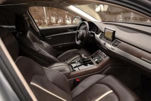 Pelēks Audi A8 2010 Jelgava, ar dzinēja tilpumu 4.20 L un nobraukumu 300 tūkst. km par 12900 €, foto 21 vietnē AUTOMOTO.COM.LV
