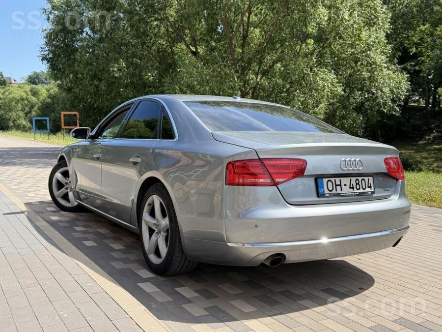 Grey Audi A8 2010 in Rezekne, with an engine capacity of 3.00 L and mileage of 264 thousand km for 11690 €, photo 12 on AUTOMOTO.COM.LV