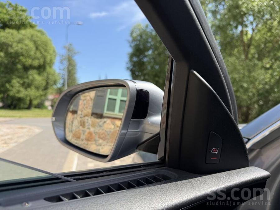 Grey Audi A8 2010 in Rezekne, with an engine capacity of 3.00 L and mileage of 264 thousand km for 11690 €, photo 36 on AUTOMOTO.COM.LV