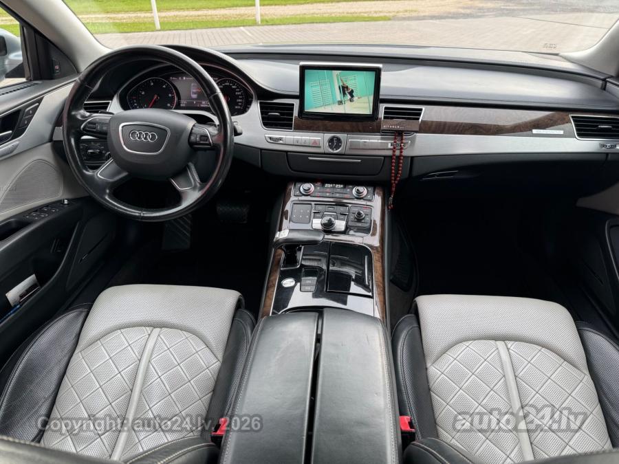 Pelēks Audi A8 2010 Jegeva, ar dzinēja tilpumu 4.10 L un nobraukumu 345 tūkst. km par 11900 €, foto 8 vietnē AUTOMOTO.COM.LV