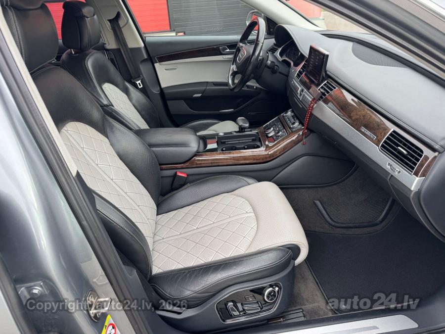 Pelēks Audi A8 2010 Jegeva, ar dzinēja tilpumu 4.10 L un nobraukumu 345 tūkst. km par 11900 €, foto 14 vietnē AUTOMOTO.COM.LV