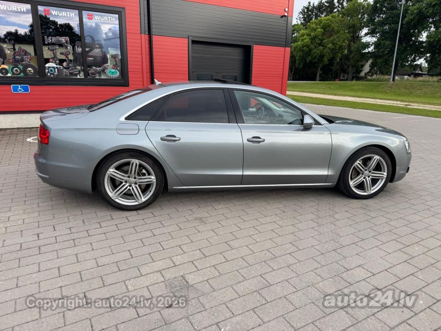 Pelēks Audi A8 2010 Jegeva, ar dzinēja tilpumu 4.10 L un nobraukumu 345 tūkst. km par 11900 €, foto 17 vietnē AUTOMOTO.COM.LV