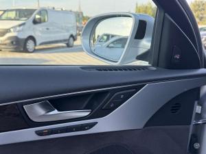 Grey Audi A8 2010 in Taurage, with an engine capacity of 4.13 L and mileage of 243 thousand km for 9100 €, photo 15 on AUTOMOTO.COM.LV