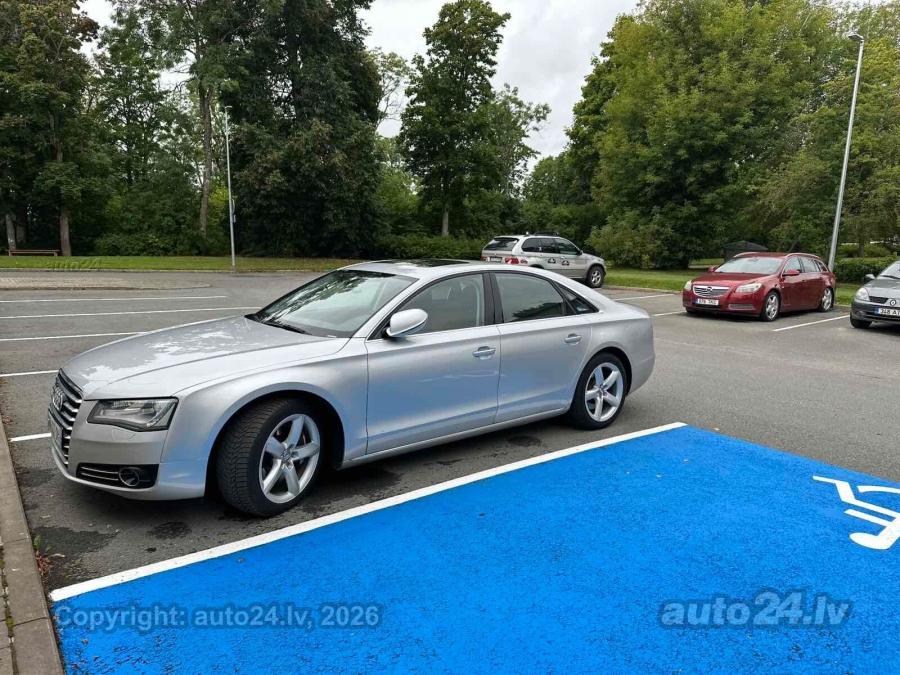Pelēks Audi A8 2010 Tallina, ar dzinēja tilpumu 4.20 L un nobraukumu 243 tūkst. km par 11399 €, foto 4 vietnē AUTOMOTO.COM.LV