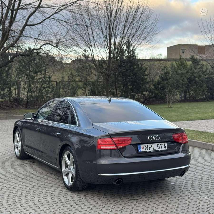 Grey Audi A8 2011 in Klaipeda, with an engine capacity of 4.13 L and mileage of 287 thousand km for 14700 €, photo 5 on AUTOMOTO.COM.LV
