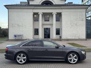 Grey Audi A8 2011 in Klaipeda, with an engine capacity of 4.13 L and mileage of 287 thousand km for 14700 €, photo 6 on AUTOMOTO.COM.LV