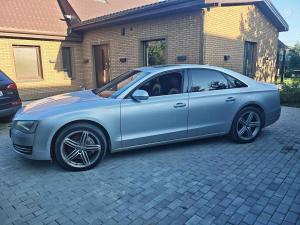 Pelēks Audi A8 2011 Viļņa, ar dzinēja tilpumu 4.16 L un nobraukumu 305 tūkst. km par 7250 €, foto  vietnē AUTOMOTO.COM.LV