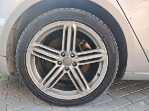 Grey Audi A8 2011 in Vilnius, with an engine capacity of 4.16 L and mileage of 305 thousand km for 7250 €, photo 7 on AUTOMOTO.COM.LV