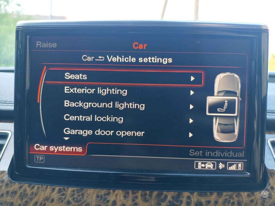 Grey Audi A8 2011 in Vilnius, with an engine capacity of 4.16 L and mileage of 305 thousand km for 7250 €, photo 35 on AUTOMOTO.COM.LV