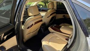 Grey Audi A8 2011 in Siauliai, with an engine capacity of 3.00 L and mileage of 430 thousand km for 9500 €, photo 16 on AUTOMOTO.COM.LV