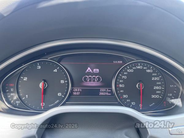 Grey Audi A8 2011 in Kuressaare, with an engine capacity of 3.00 L and mileage of 255 thousand km for 10500 €, photo 9 on AUTOMOTO.COM.LV