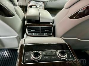 Grey Audi A8 2011 in Riga, with an engine capacity of 6.30 L and mileage of 0 thousand km for 10499 €, photo 5 on AUTOMOTO.COM.LV