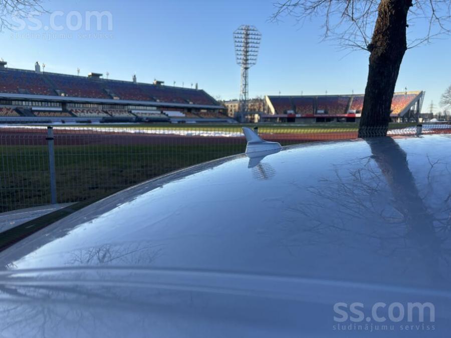 Grey Audi A8 2011 in Riga, with an engine capacity of 6.30 L and mileage of 0 thousand km for 10499 €, photo 15 on AUTOMOTO.COM.LV