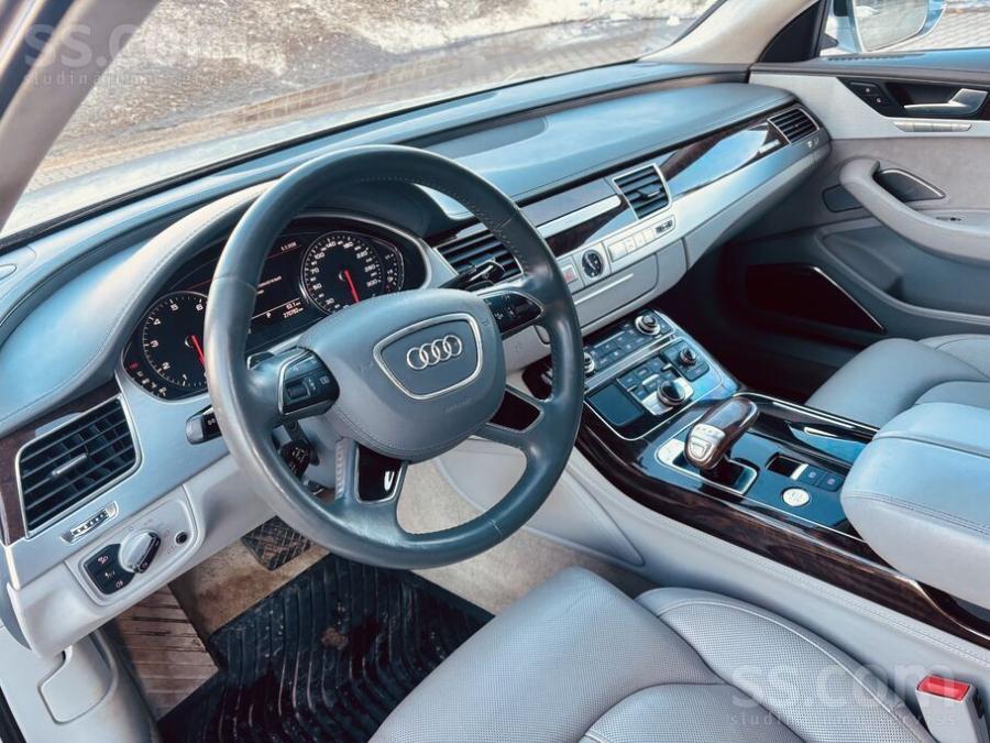 Grey Audi A8 2011 in Riga, with an engine capacity of 6.30 L and mileage of 0 thousand km for 10499 €, photo 20 on AUTOMOTO.COM.LV