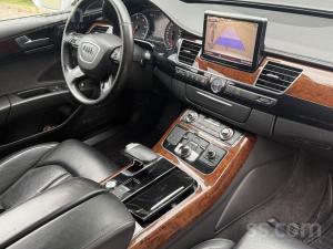 Grey Audi A8 2011 in Riga, with an engine capacity of 3.00 L and mileage of 299 thousand km for 11000 €, photo 7 on AUTOMOTO.COM.LV