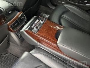 Grey Audi A8 2011 in Riga, with an engine capacity of 3.00 L and mileage of 299 thousand km for 11000 €, photo 10 on AUTOMOTO.COM.LV