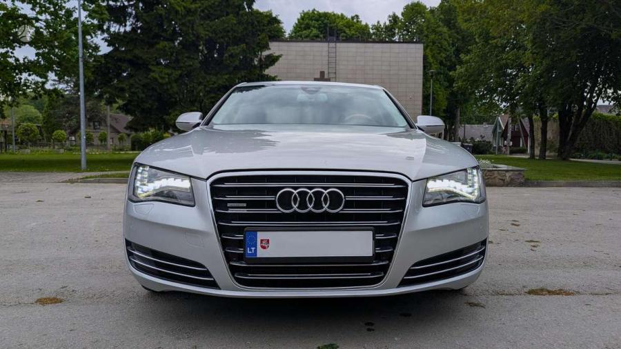 Grey Audi A8 2011 in Kretinga, with an engine capacity of 2.97 L and mileage of 285 thousand km for 10500 €, photo 3 on AUTOMOTO.COM.LV